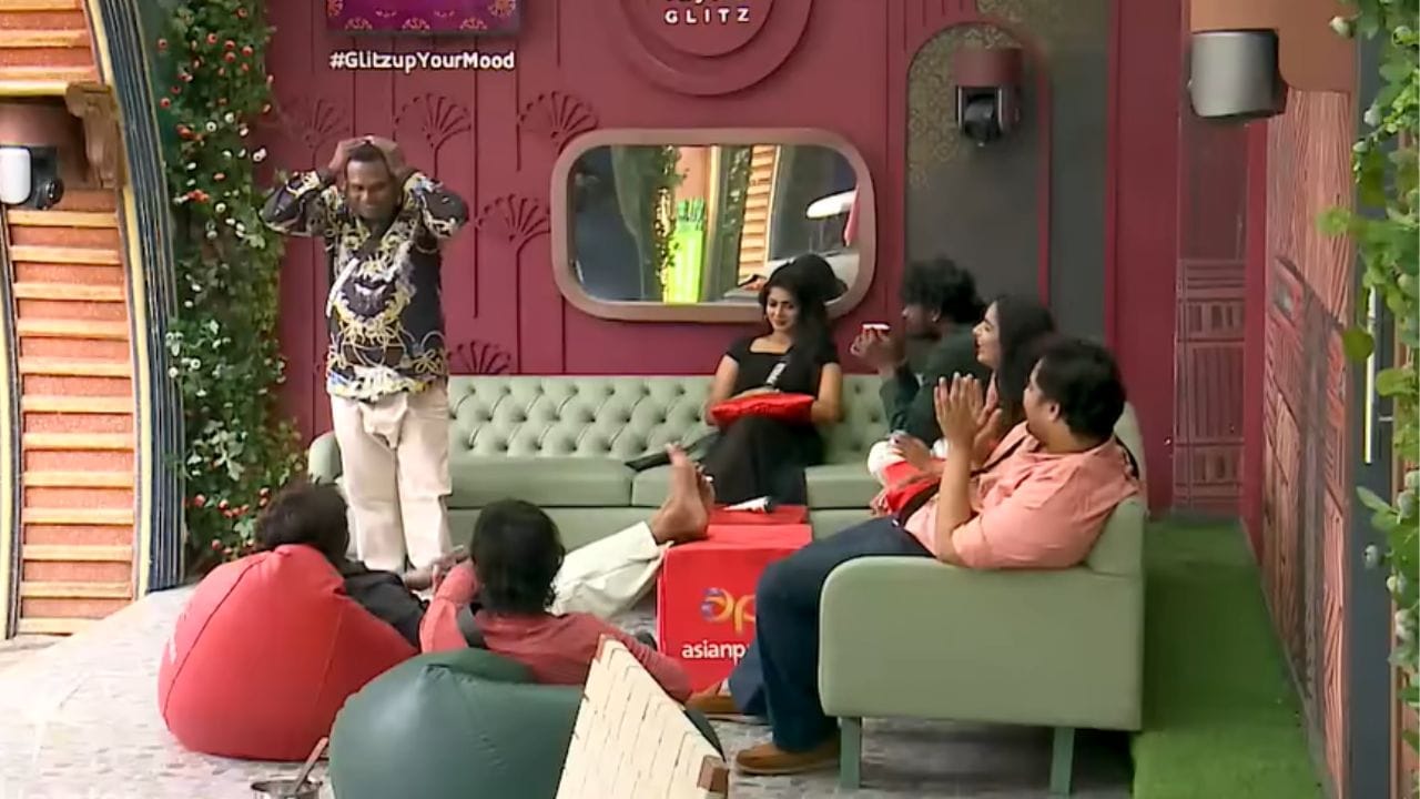 பிக்பாஸில் செலிபிரேஷன் வாரத்தில் வீட்டிற்குள் வந்த திவாகர் செய்த செயல் ...